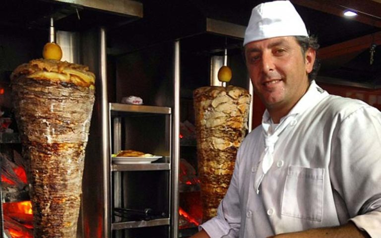 Traditional Emirati Cuisine Dishes That You Should Try in UAE