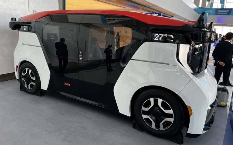 UAE Is Set To Introduce Autonomous Driverless Cars By 2023