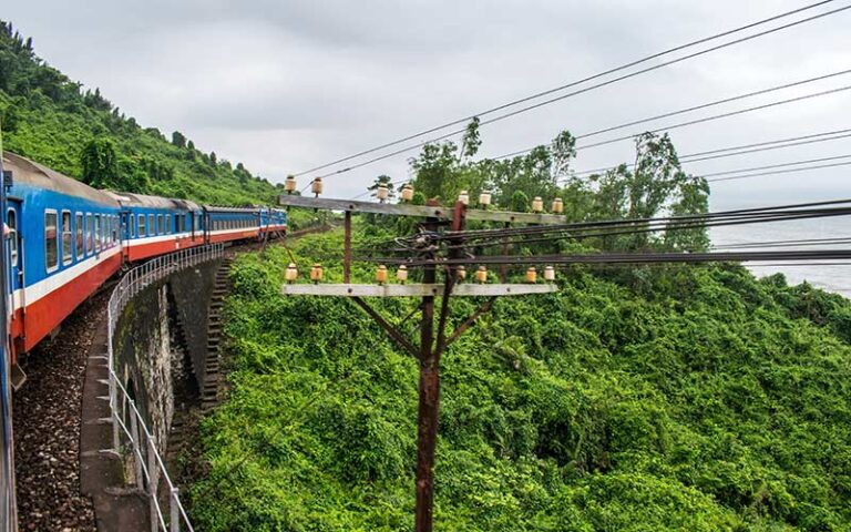 Scenic Rail Journeys: Exploring the World’s Best Train Routes